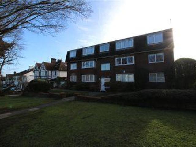 2 Bedrooms Flat for rent in Stangate Lodge, 4 Houndsden Road, London N21