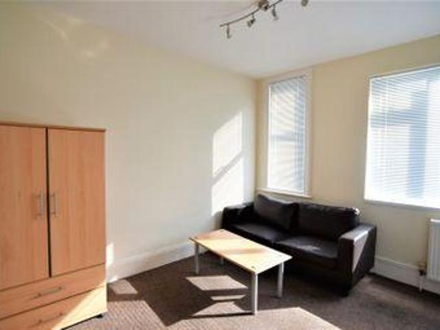 2 Bedrooms Flat for rent in Stanley Road, Brighton BN1