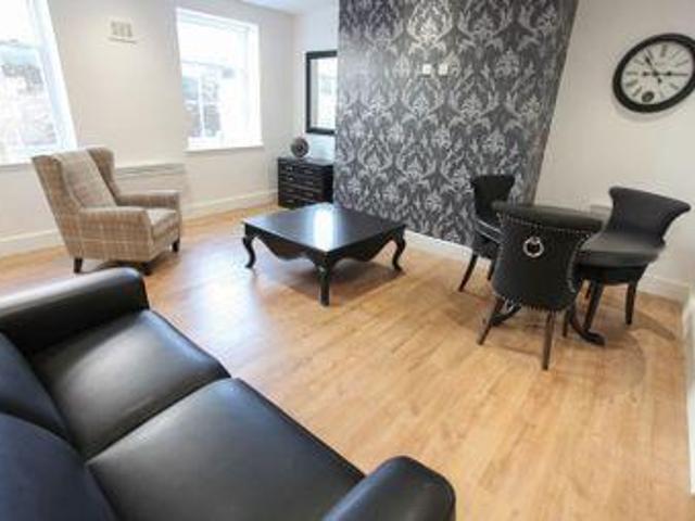 2 Bedrooms Flat for rent in Stapleton Hall Road, London N4