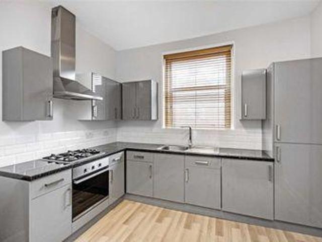 2 Bedrooms Flat for rent in Station Parade, Balham High Road, London SW12