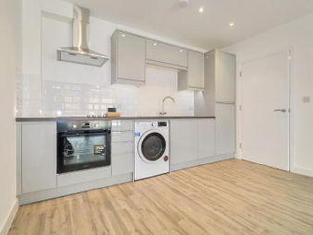 2 Bedrooms Flat for rent in Station Road, Harrow HA1