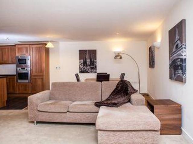 2 Bedrooms Flat for rent in Steam Mill Street, Chester CH3