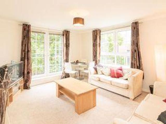 2 Bedrooms Flat for rent in Steads Place, Leith Walk EH6