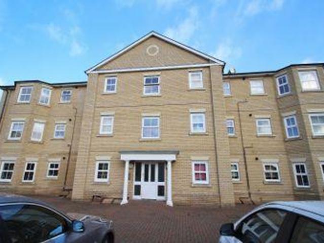 2 Bedrooms Flat for rent in Steed Crescent, Colchester, Essex CO2