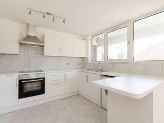 2 Bedrooms Flat for rent in Stembridge Road, Anerley SE20