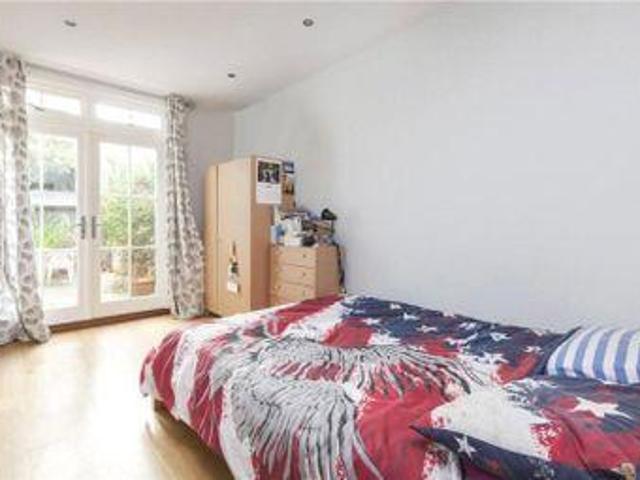 2 Bedrooms Flat for rent in Sternhold Avenue, London SW2