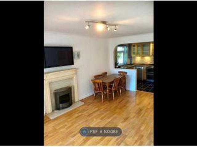 2 Bedrooms Flat for rent in Sterling Court, London SW20