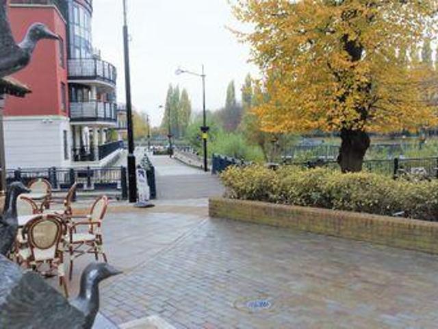 2 Bedrooms Flat for rent in Stevens House, Kingston Upon Thames KT1