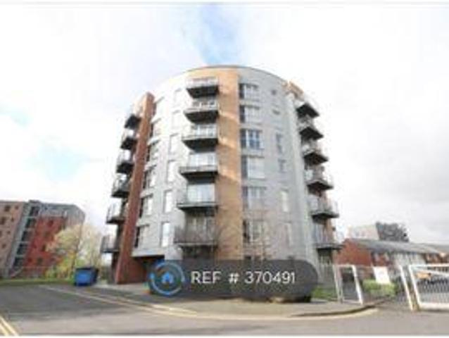 2 Bedrooms Flat for rent in Stillwater Drive, Manchester M11