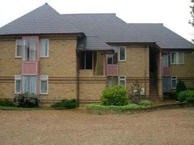 2 Bedrooms Flat for rent in Stockwood Chase, Rough Common, Canterbury CT2