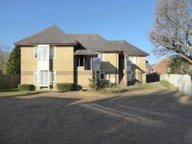 2 Bedrooms Flat for rent in Stockwood Chase, Rough Common, Canterbury CT2