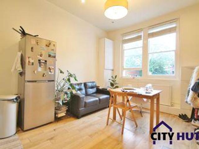2 Bedrooms Flat for rent in Stock Orchard Crescent, London N7