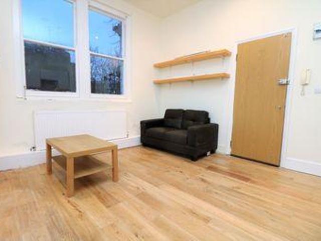 2 Bedrooms Flat for rent in Stock Orchard Crescent, London N7