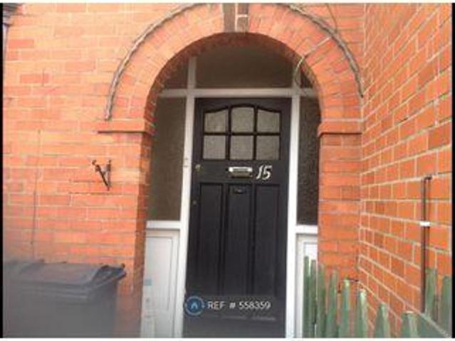 2 Bedrooms Flat for rent in Stocks Avenue, Chester CH3
