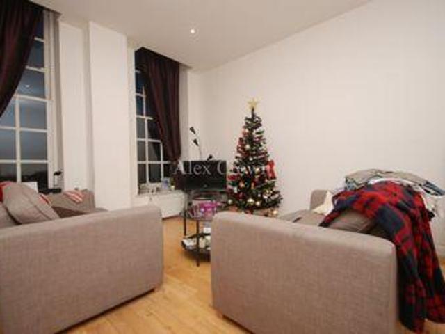 2 Bedrooms Flat for rent in Stoke Newington High Street, London N16