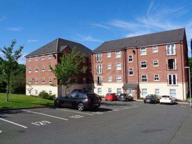2 Bedrooms Flat for rent in Stonemere Drive, Radcliffe, Manchester M26