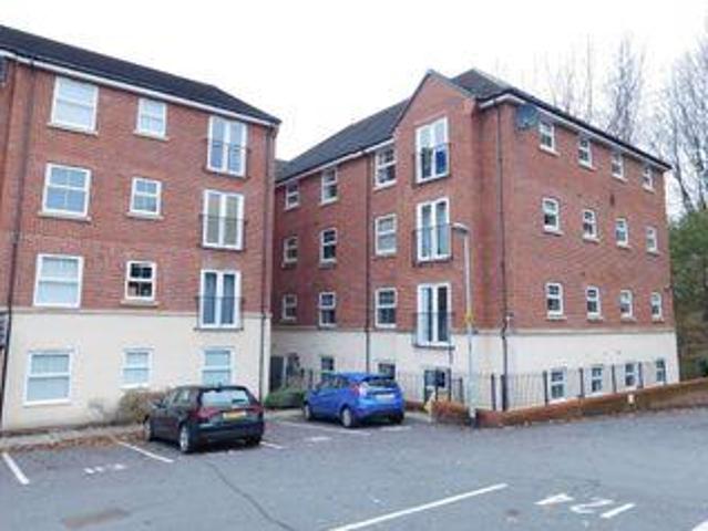 2 Bedrooms Flat for rent in Stonemere Drive, Radcliffe, Manchester M26