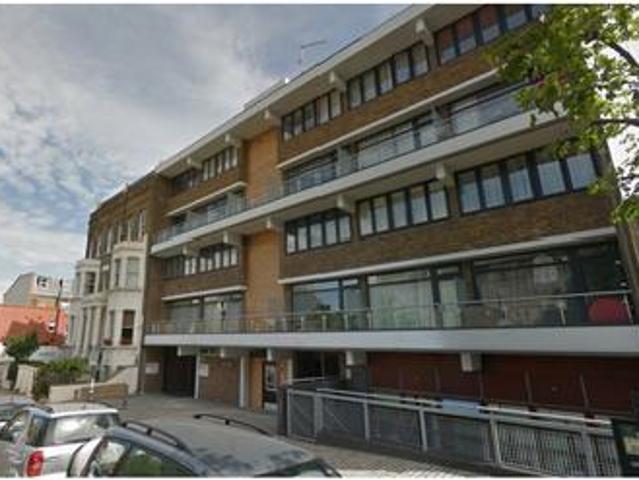 2 Bedrooms Flat for rent in Stormont Road, Battersea And Clapham, London SW11