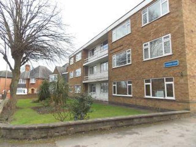 2 Bedrooms Flat for rent in Stoughton Road, Leicester LE2