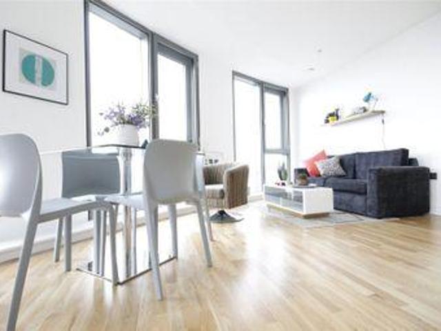 2 Bedrooms Flat for rent in Stratford High Street, London E15