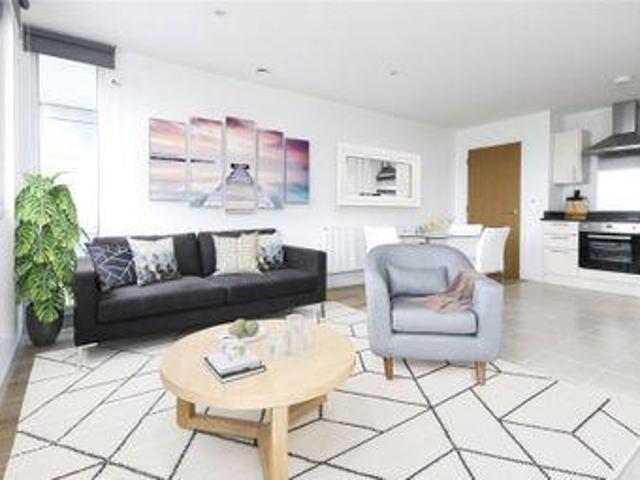 2 Bedrooms Flat for rent in Stratford High Street, London E15