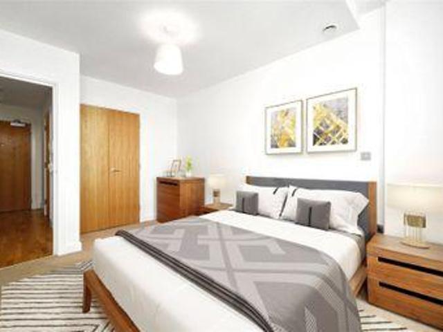 2 Bedrooms Flat for rent in Stratford High Street, London E15