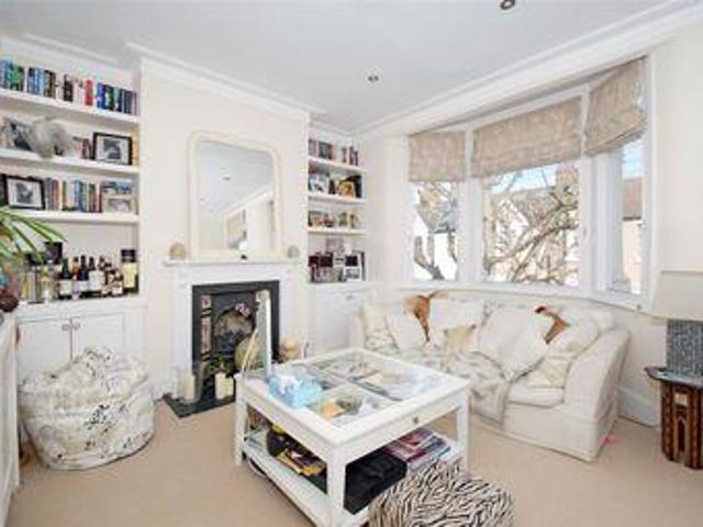 2 Bedrooms Flat for rent in Strathville Road, London SW18