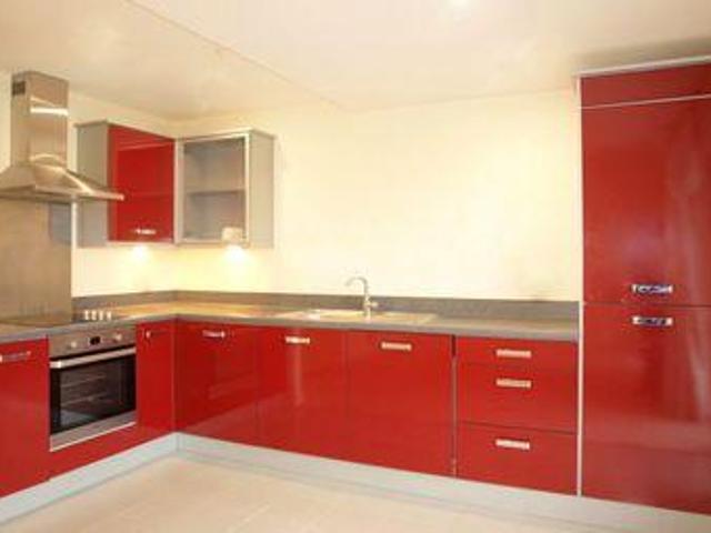 2 Bedrooms Flat for rent in Streatham Place, London SW2
