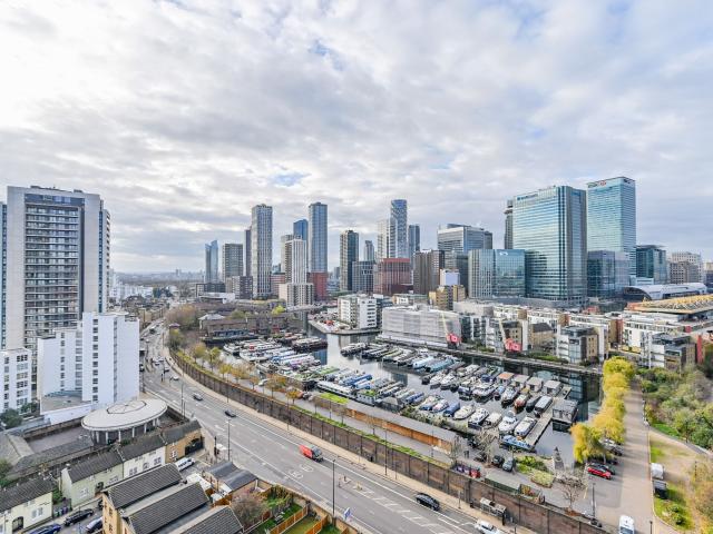 2 Bedrooms Flat for Rent in Streamlight Tower | Foxtons
