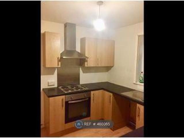 2 Bedrooms Flat for rent in Striven Drive, Falkirk FK2