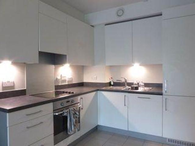 2 Bedrooms Flat for rent in Stroudley Road, Brighton BN1