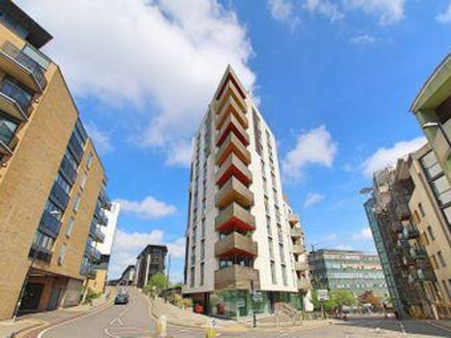 2 Bedrooms Flat for rent in Stroudley Road, Brighton BN1