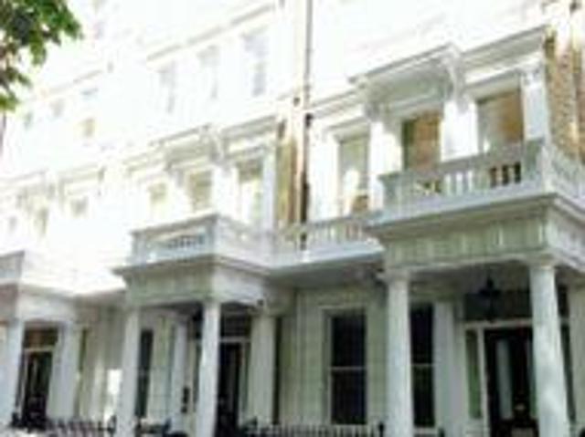 2 Bedrooms Flat for rent in Sutherland Street, Victoria SW1V
