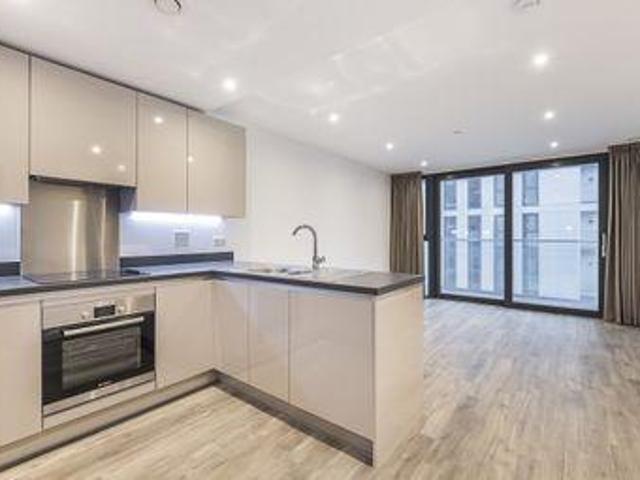 2 Bedrooms Flat for rent in Sutton Court Road, Sutton SM1