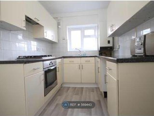 2 Bedrooms Flat for rent in Sutton Court, Sutton SM2