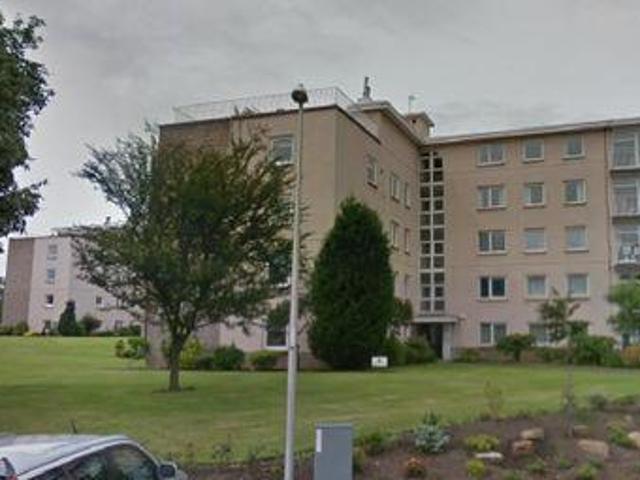 2 Bedrooms Flat for rent in Succoth Court, Ravelston, Edinburgh EH12