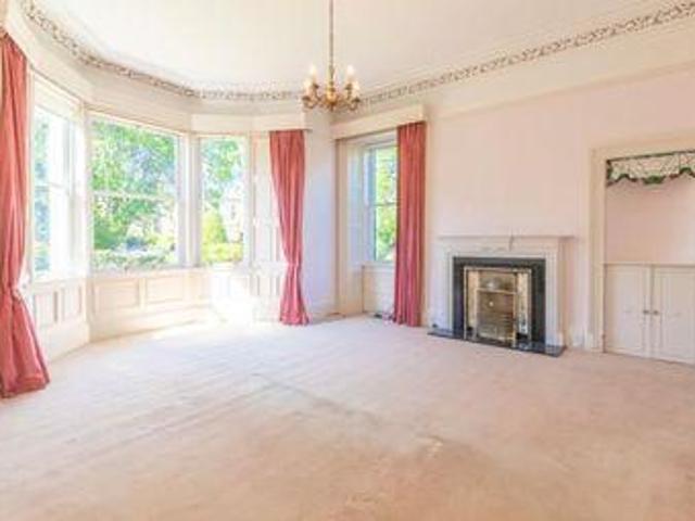2 Bedrooms Flat for rent in Suffolk Road, Newington, Edinburgh EH16
