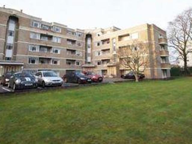 2 Bedrooms Flat for rent in Suffolk Square, Cheltenham GL50