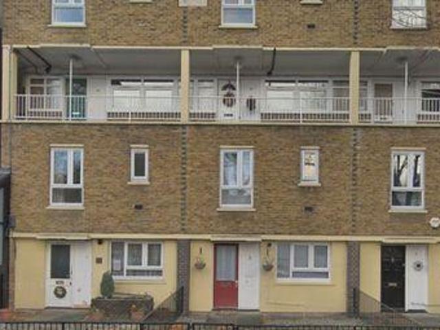 2 Bedrooms Flat for rent in Sulgrave Road, London W6