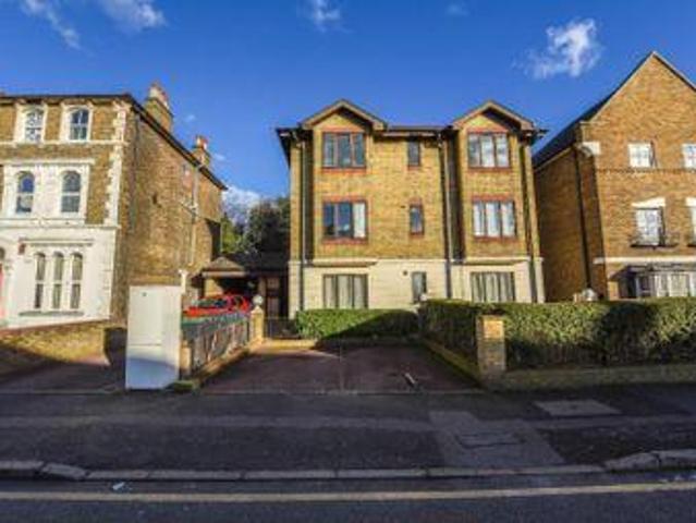 2 Bedrooms Flat for rent in Summerhill Road, London N15