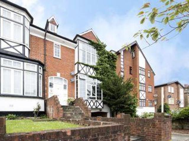 2 Bedrooms Flat for rent in Sunny Gardens Road, Hendon NW4