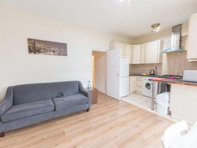 2 Bedrooms Flat for rent in Sunny Gardens Road, Hendon NW4