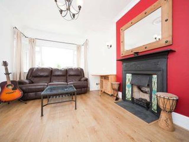 2 Bedrooms Flat for rent in Sunny Gardens Road, London NW4