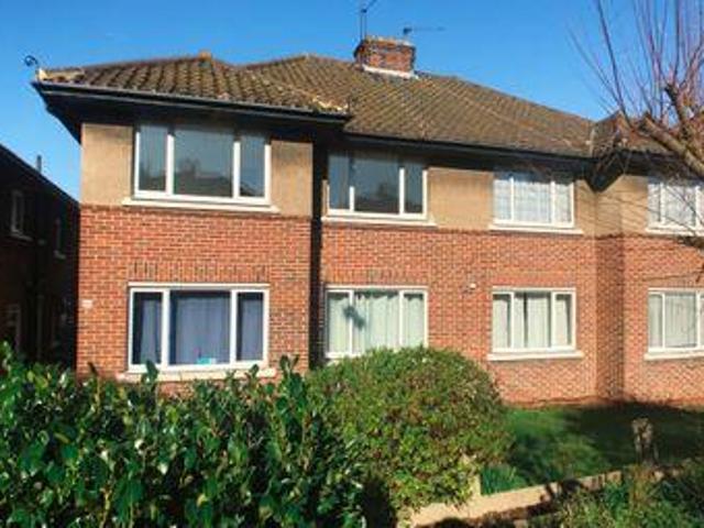 2 Bedrooms Flat for rent in Surbiton Hill Park, Surbiton KT5
