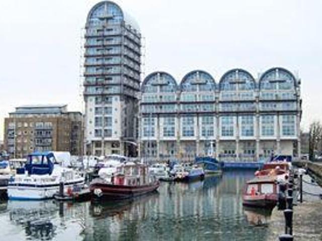 2 Bedrooms Flat for rent in Sweden Gate, London SE16