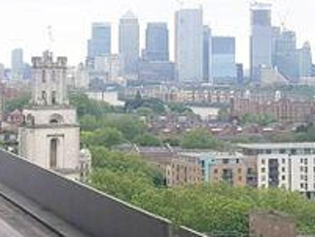 2 Bedrooms Flat for rent in Swedenborg Gardens, London E1