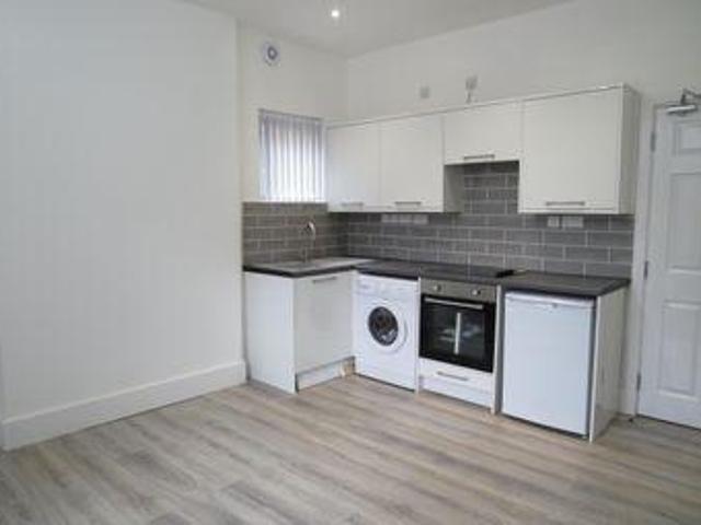 2 Bedrooms Flat for rent in Swinburne Street, Derby DE1