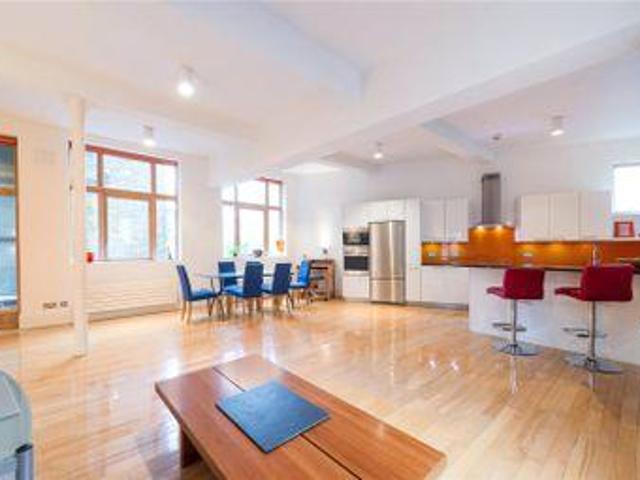 2 Bedrooms Flat for rent in Swinton Street, Kings Cross, London WC1X