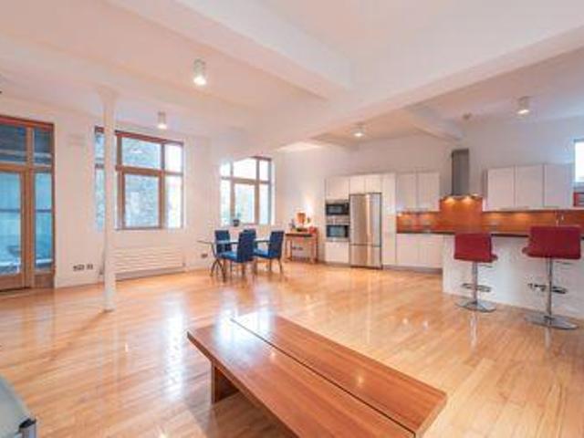 2 Bedrooms Flat for rent in Swinton Street, London WC1X