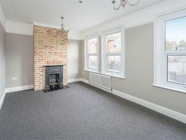 2 Bedrooms Flat for rent in Sybourn Street, London E17
